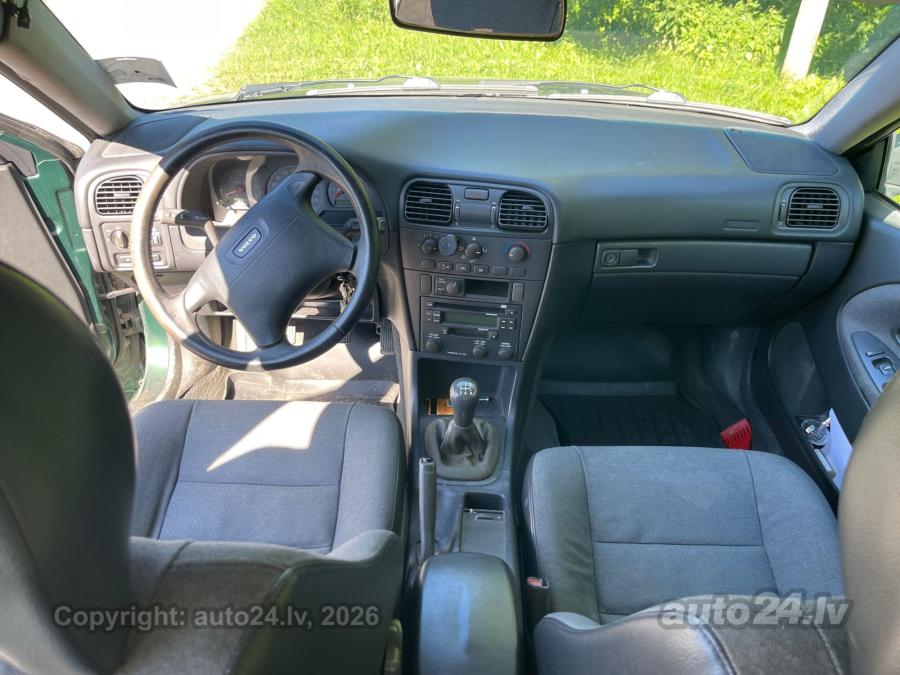 Зеленый Вольво В40 2001 в Хаапсалу, объемом двигателя 1.90 л и пробегом 360 тыс. км за 1300 €, фото 8 на AUTOMOTO.COM.LV