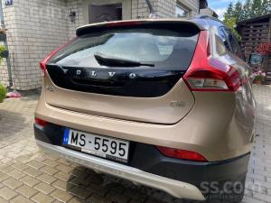 Green Volvo V40 2013 in Talsi, with an engine capacity of 1.60 L and mileage of 0 thousand km for 4800 €, photo 5 on AUTOMOTO.COM.LV