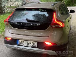 Green Volvo V40 2013 in Talsi, with an engine capacity of 1.60 L and mileage of 0 thousand km for 4800 €, photo 16 on AUTOMOTO.COM.LV