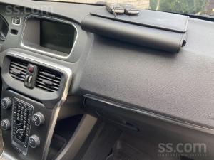 Green Volvo V40 2013 in Talsi, with an engine capacity of 1.60 L and mileage of 0 thousand km for 4800 €, photo 24 on AUTOMOTO.COM.LV