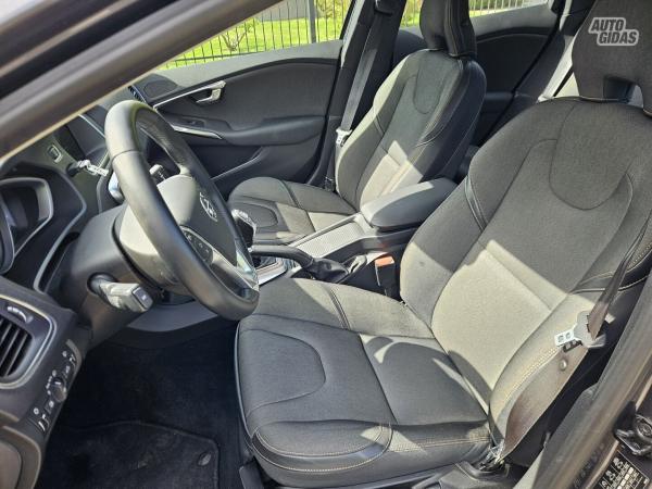 Grey Volvo V40 2013 in Sirvintos, with an engine capacity of 2.00 L and mileage of 264 thousand km for 6750 €, photo 8 on AUTOMOTO.COM.LV