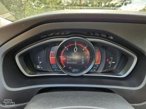 Pelēks Volvo V40 2013 Širvintos, ar dzinēja tilpumu 2.00 L un nobraukumu 264 tūkst. km par 6750 €, foto 20 vietnē AUTOMOTO.COM.LV