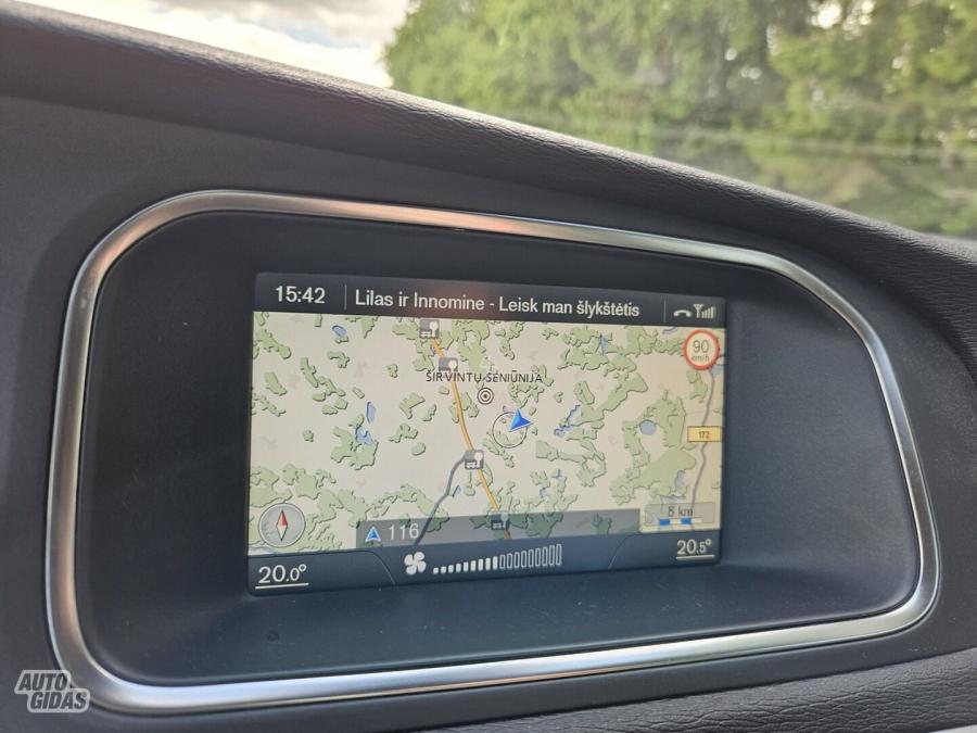 Pelēks Volvo V40 2013 Širvintos, ar dzinēja tilpumu 2.00 L un nobraukumu 264 tūkst. km par 6750 €, foto 26 vietnē AUTOMOTO.COM.LV
