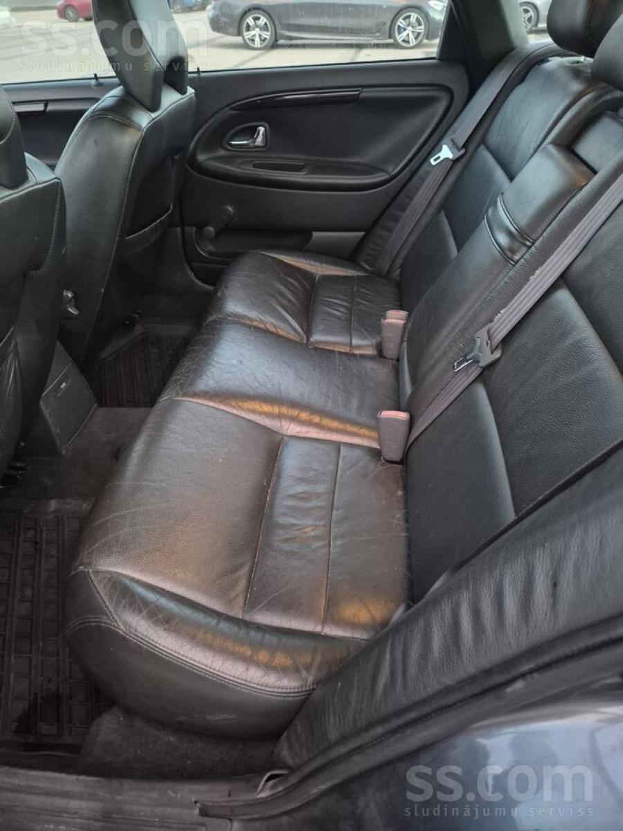 Grey Volvo V40 2002 in Riga, with an engine capacity of 1.90 L and mileage of 307 thousand km for 1050 €, photo 9 on AUTOMOTO.COM.LV