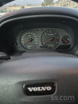 Grey Volvo V40 2002 in Riga, with an engine capacity of 1.90 L and mileage of 307 thousand km for 1050 €, photo 11 on AUTOMOTO.COM.LV