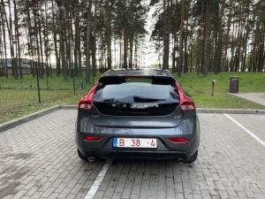 Pelēks Volvo V40 2012 Rīga, ar dzinēja tilpumu 2.00 L un nobraukumu 144 tūkst. km par 6990 €, foto 6 vietnē AUTOMOTO.COM.LV