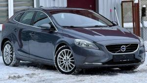 Grey Volvo V40 2012 in Ukmerge, with an engine capacity of 1.56 L and mileage of 278 thousand km for 4500 €, photo  on AUTOMOTO.COM.LV