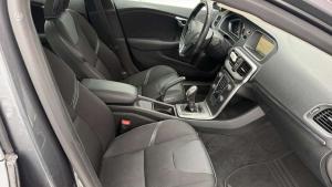 Grey Volvo V40 2012 in Ukmerge, with an engine capacity of 1.56 L and mileage of 278 thousand km for 4500 €, photo 14 on AUTOMOTO.COM.LV