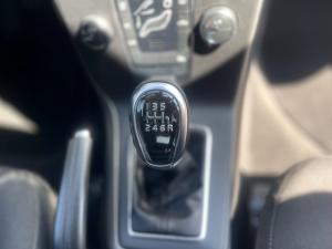 Grey Volvo V40 2012 in Riga, with an engine capacity of 2.00 L and mileage of 283 thousand km for 6490 €, photo 17 on AUTOMOTO.COM.LV
