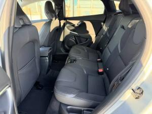 Grey Volvo V40 2012 in Riga, with an engine capacity of 1.60 L and mileage of 122 thousand km for 8500 €, photo 9 on AUTOMOTO.COM.LV