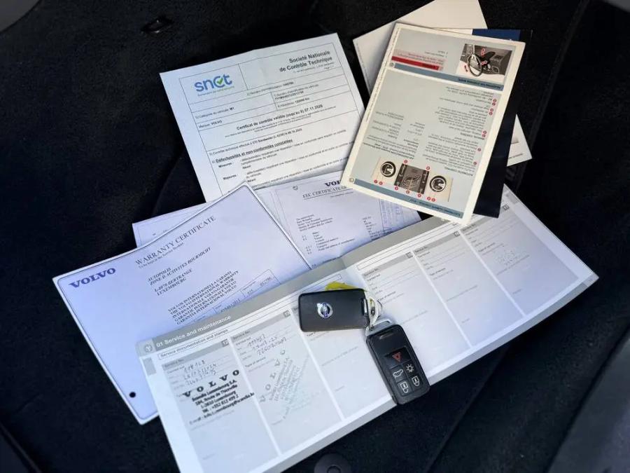 Grey Volvo V40 2012 in Riga, with an engine capacity of 1.60 L and mileage of 122 thousand km for 8500 €, photo 26 on AUTOMOTO.COM.LV