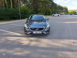 Grey Volvo V40 2012 in Kaunas, with an engine capacity of 1.98 L and mileage of 288 thousand km for 5200 €, photo 9 on AUTOMOTO.COM.LV