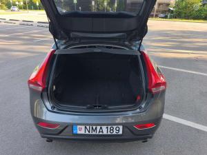 Grey Volvo V40 2012 in Kaunas, with an engine capacity of 1.98 L and mileage of 288 thousand km for 5200 €, photo 10 on AUTOMOTO.COM.LV