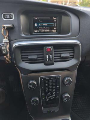 Grey Volvo V40 2012 in Kaunas, with an engine capacity of 1.98 L and mileage of 288 thousand km for 5200 €, photo 17 on AUTOMOTO.COM.LV