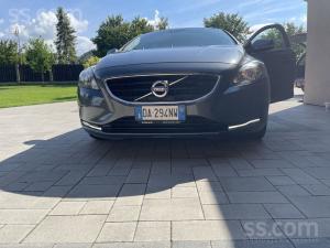 Grey Volvo V40 2013 in Bauska, with an engine capacity of 2.00 L and mileage of 222 thousand km for 6900 €, photo 6 on AUTOMOTO.COM.LV