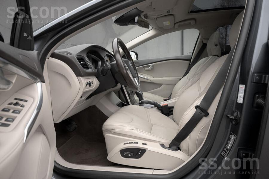 Серый Вольво В40 2013 в Елгава, объемом двигателя 2.00 л и пробегом 236 тыс. км за 9900 €, фото 9 на AUTOMOTO.COM.LV