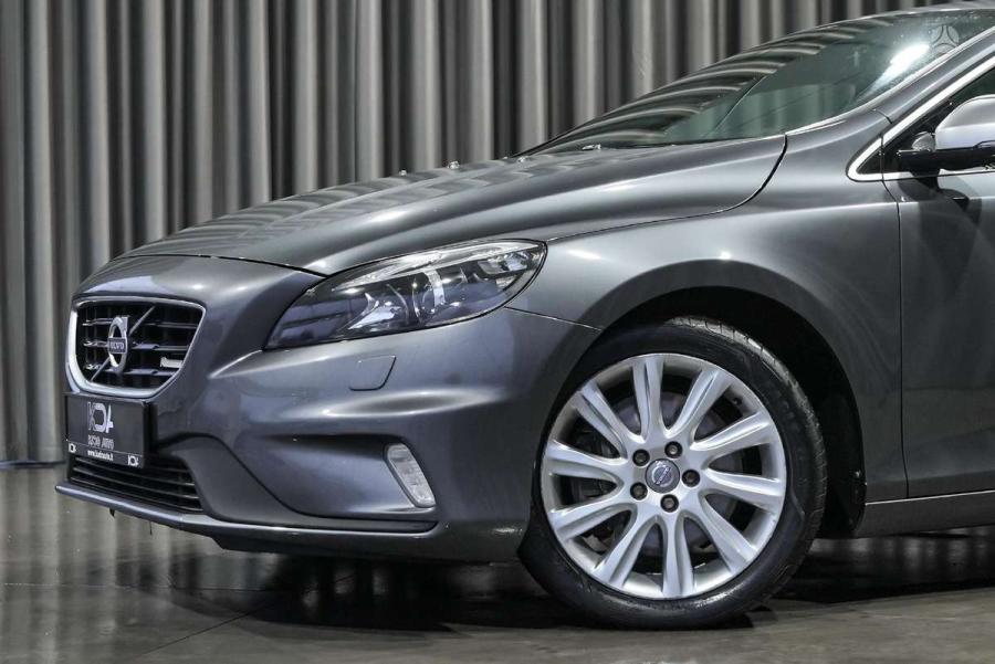 Grey Volvo V40 2013 in Marijampole, with an engine capacity of 1.98 L and mileage of 262 thousand km for 7950 €, photo 5 on AUTOMOTO.COM.LV
