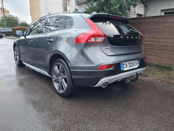 Grey Volvo V40 2013 in Kaunas, with an engine capacity of 2.00 L and mileage of 198 thousand km for 7100 €, photo 3 on AUTOMOTO.COM.LV