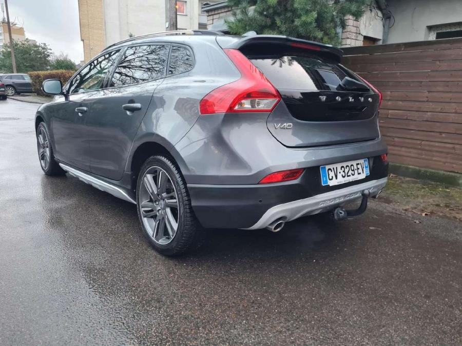 Pelēks Volvo V40 2013 Kauņa, ar dzinēja tilpumu 2.00 L un nobraukumu 198 tūkst. km par 7100 €, foto 3 vietnē AUTOMOTO.COM.LV