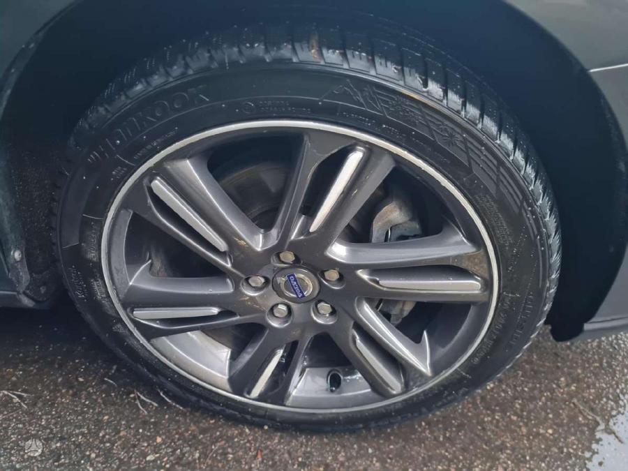 Pelēks Volvo V40 2013 Kauņa, ar dzinēja tilpumu 2.00 L un nobraukumu 198 tūkst. km par 7100 €, foto 5 vietnē AUTOMOTO.COM.LV