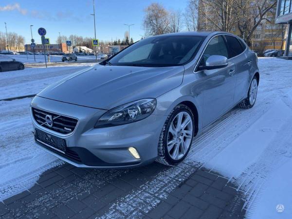Pelēks Volvo V40 2013 Kauņa, ar dzinēja tilpumu 1.56 L un nobraukumu 210 tūkst. km par 5950 €, foto 5 vietnē AUTOMOTO.COM.LV