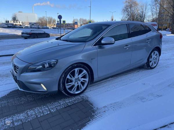 Pelēks Volvo V40 2013 Kauņa, ar dzinēja tilpumu 1.56 L un nobraukumu 210 tūkst. km par 5950 €, foto 6 vietnē AUTOMOTO.COM.LV