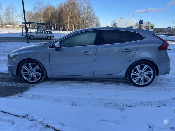 Pelēks Volvo V40 2013 Kauņa, ar dzinēja tilpumu 1.56 L un nobraukumu 210 tūkst. km par 5950 €, foto 8 vietnē AUTOMOTO.COM.LV