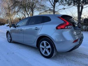 Pelēks Volvo V40 2013 Alīta, ar dzinēja tilpumu 1.56 L un nobraukumu 266 tūkst. km par 4850 €, foto 6 vietnē AUTOMOTO.COM.LV