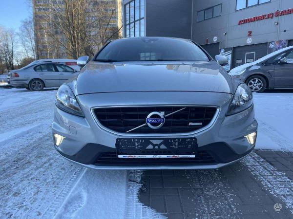Grey Volvo V40 2013 in Kaunas, with an engine capacity of 1.56 L and mileage of 210 thousand km for 5950 €, photo 4 on AUTOMOTO.COM.LV
