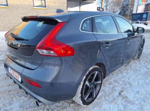 Grey Volvo V40 2013 in Ukmerge, with an engine capacity of 1.56 L and mileage of 254 thousand km for 6400 €, photo 4 on AUTOMOTO.COM.LV