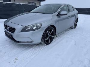 Grey Volvo V40 2013 in Alytus, with an engine capacity of 1.98 L and mileage of 260 thousand km for 5900 €, photo  on AUTOMOTO.COM.LV