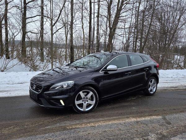 Pelēks Volvo V40 2013 Kauņa, ar dzinēja tilpumu 1.98 L un nobraukumu 234 tūkst. km par 6989 €, foto 9 vietnē AUTOMOTO.COM.LV