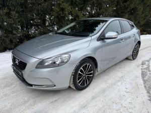 Pelēks Volvo V40 2013 Alīta, ar dzinēja tilpumu 1.56 L un nobraukumu 267 tūkst. km par 4799 €, foto 3 vietnē AUTOMOTO.COM.LV