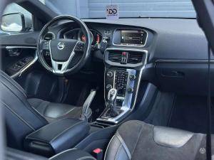 Pelēks Volvo V40 2013 Kauņa, ar dzinēja tilpumu 1.56 L un nobraukumu 273 tūkst. km par 5690 €, foto 2 vietnē AUTOMOTO.COM.LV