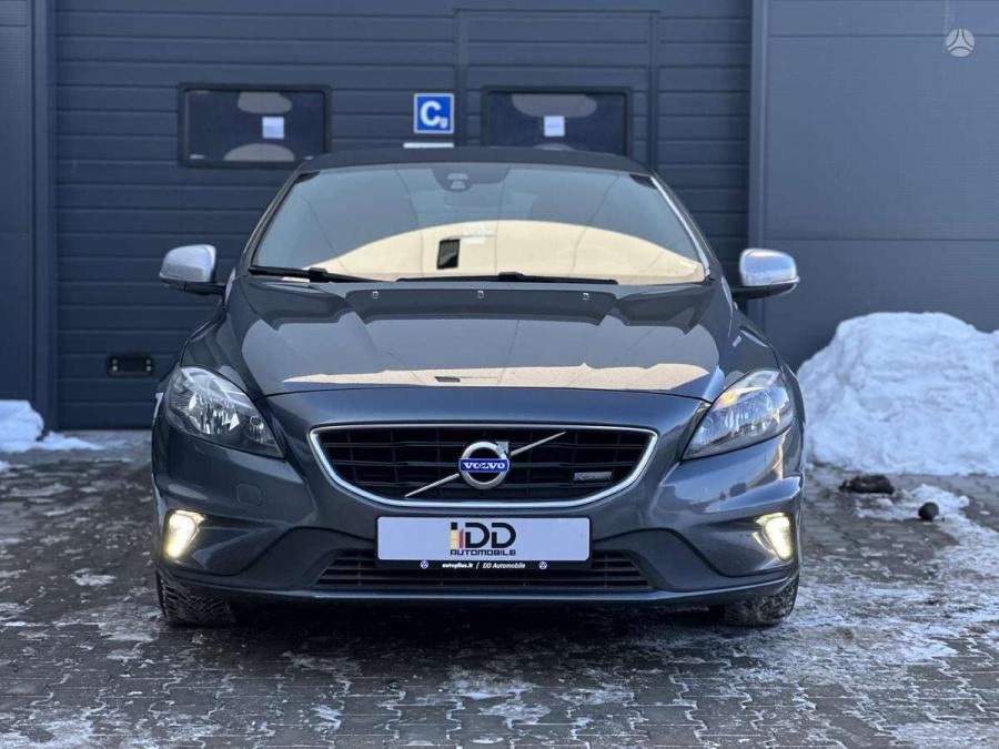 Pelēks Volvo V40 2013 Kauņa, ar dzinēja tilpumu 1.56 L un nobraukumu 273 tūkst. km par 5690 €, foto 6 vietnē AUTOMOTO.COM.LV