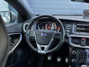 Pelēks Volvo V40 2013 Kauņa, ar dzinēja tilpumu 1.56 L un nobraukumu 273 tūkst. km par 5690 €, foto 17 vietnē AUTOMOTO.COM.LV