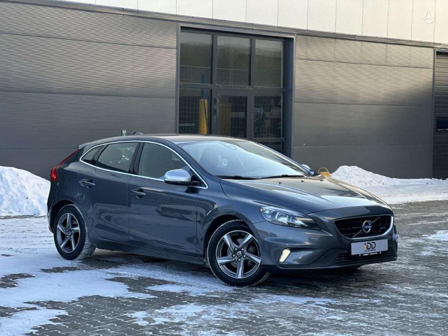 Pelēks Volvo V40 2013 Kauņa, ar dzinēja tilpumu 1.56 L un nobraukumu 273 tūkst. km par 5690 €, foto 28 vietnē AUTOMOTO.COM.LV