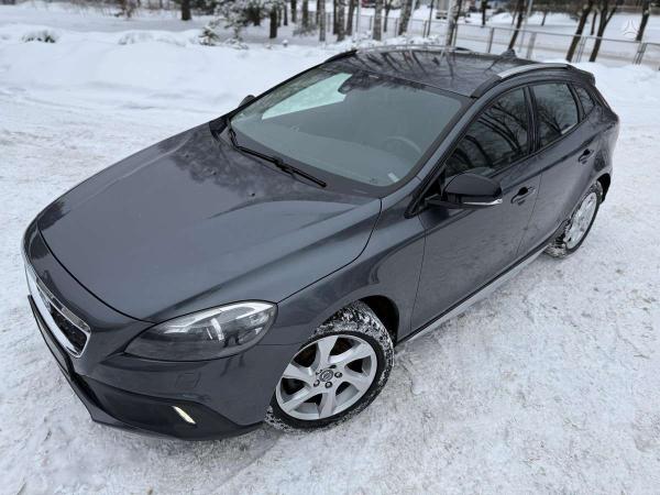 Pelēks Volvo V40 2013 Kazlų Rūda, ar dzinēja tilpumu 1.56 L un nobraukumu 247 tūkst. km par 6500 €, foto 3 vietnē AUTOMOTO.COM.LV