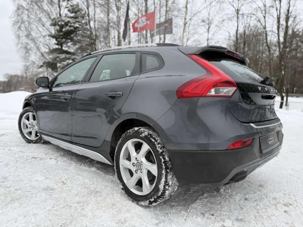 Pelēks Volvo V40 2013 Kazlų Rūda, ar dzinēja tilpumu 1.56 L un nobraukumu 247 tūkst. km par 6500 €, foto 6 vietnē AUTOMOTO.COM.LV