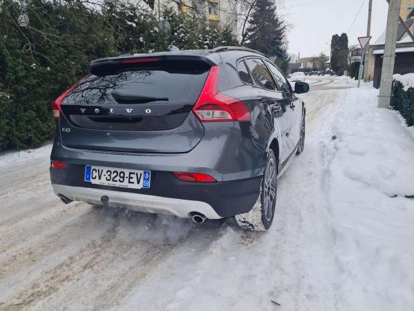 Pelēks Volvo V40 2013 Kauņa, ar dzinēja tilpumu 2.00 L un nobraukumu 198 tūkst. km par 6900 €, foto 5 vietnē AUTOMOTO.COM.LV