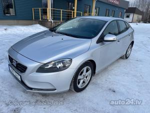 Grey Volvo V40 2013 in Rapla, with an engine capacity of 1.60 L and mileage of 366 thousand km for 5900 €, photo 2 on AUTOMOTO.COM.LV