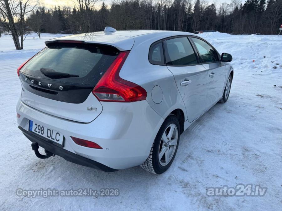Grey Volvo V40 2013 in Rapla, with an engine capacity of 1.60 L and mileage of 366 thousand km for 5900 €, photo 6 on AUTOMOTO.COM.LV