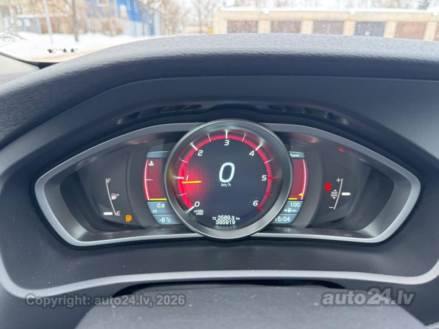 Grey Volvo V40 2013 in Rapla, with an engine capacity of 1.60 L and mileage of 366 thousand km for 5900 €, photo 17 on AUTOMOTO.COM.LV