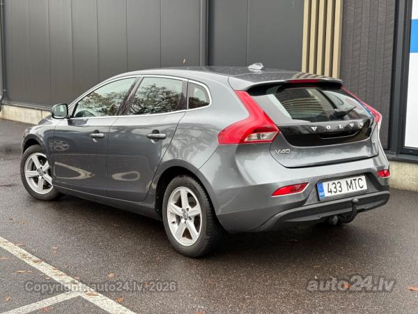 Grey Volvo V40 2013 in Tallinn, with an engine capacity of 1.60 L and mileage of 280 thousand km for 6499 €, photo 2 on AUTOMOTO.COM.LV