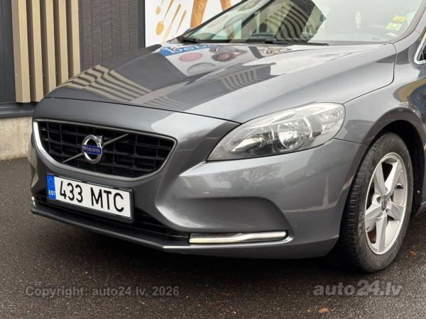 Grey Volvo V40 2013 in Tallinn, with an engine capacity of 1.60 L and mileage of 280 thousand km for 6499 €, photo 7 on AUTOMOTO.COM.LV