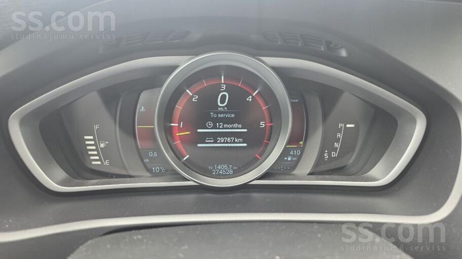 Pelēks Volvo V40 2013 Liepāja, ar dzinēja tilpumu 2.00 L un nobraukumu 275 tūkst. km par 7500 €, foto 14 vietnē AUTOMOTO.COM.LV