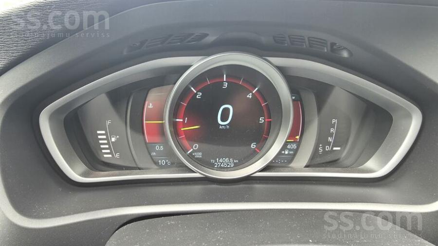 Pelēks Volvo V40 2013 Liepāja, ar dzinēja tilpumu 2.00 L un nobraukumu 275 tūkst. km par 7500 €, foto 15 vietnē AUTOMOTO.COM.LV