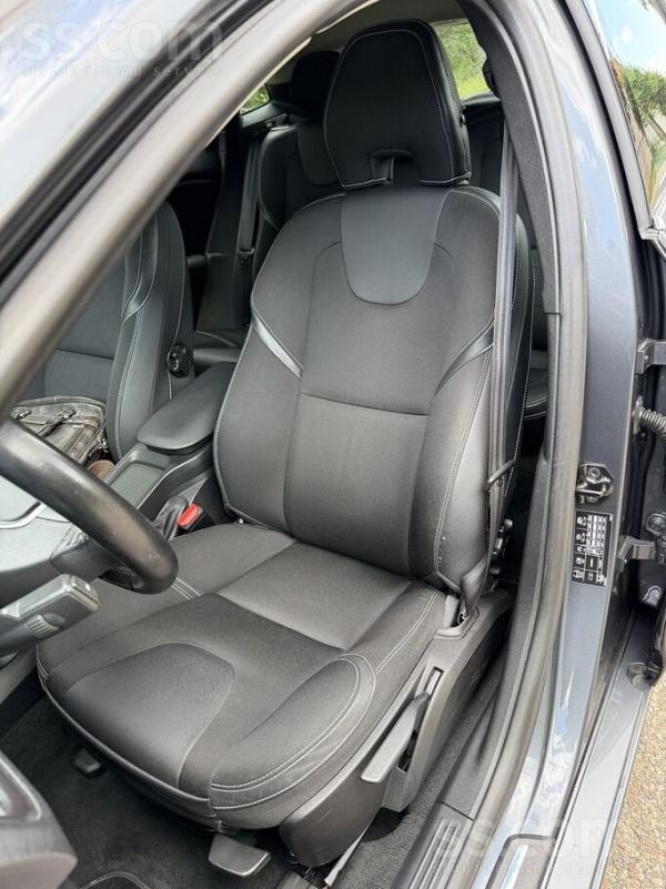 Pelēks Volvo V40 2013 Daugavpils, ar dzinēja tilpumu 1.60 L un nobraukumu 243 tūkst. km par 6950 €, foto 7 vietnē AUTOMOTO.COM.LV