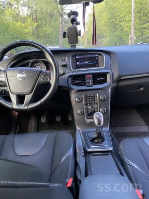 Pelēks Volvo V40 2013 Rīga, ar dzinēja tilpumu 1.60 L un nobraukumu 317 tūkst. km par 6100 €, foto 11 vietnē AUTOMOTO.COM.LV
