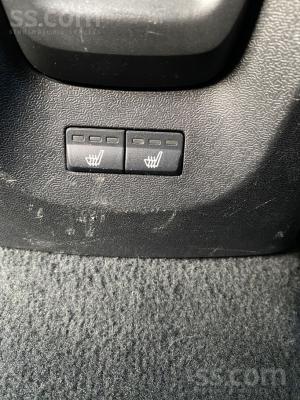 Pelēks Volvo V40 2013 Rīga, ar dzinēja tilpumu 1.60 L un nobraukumu 317 tūkst. km par 6100 €, foto 12 vietnē AUTOMOTO.COM.LV